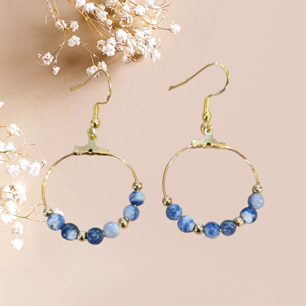 Boucles d'oreilles acier inoxydable doré en perles sodalite 4mm - JM ...